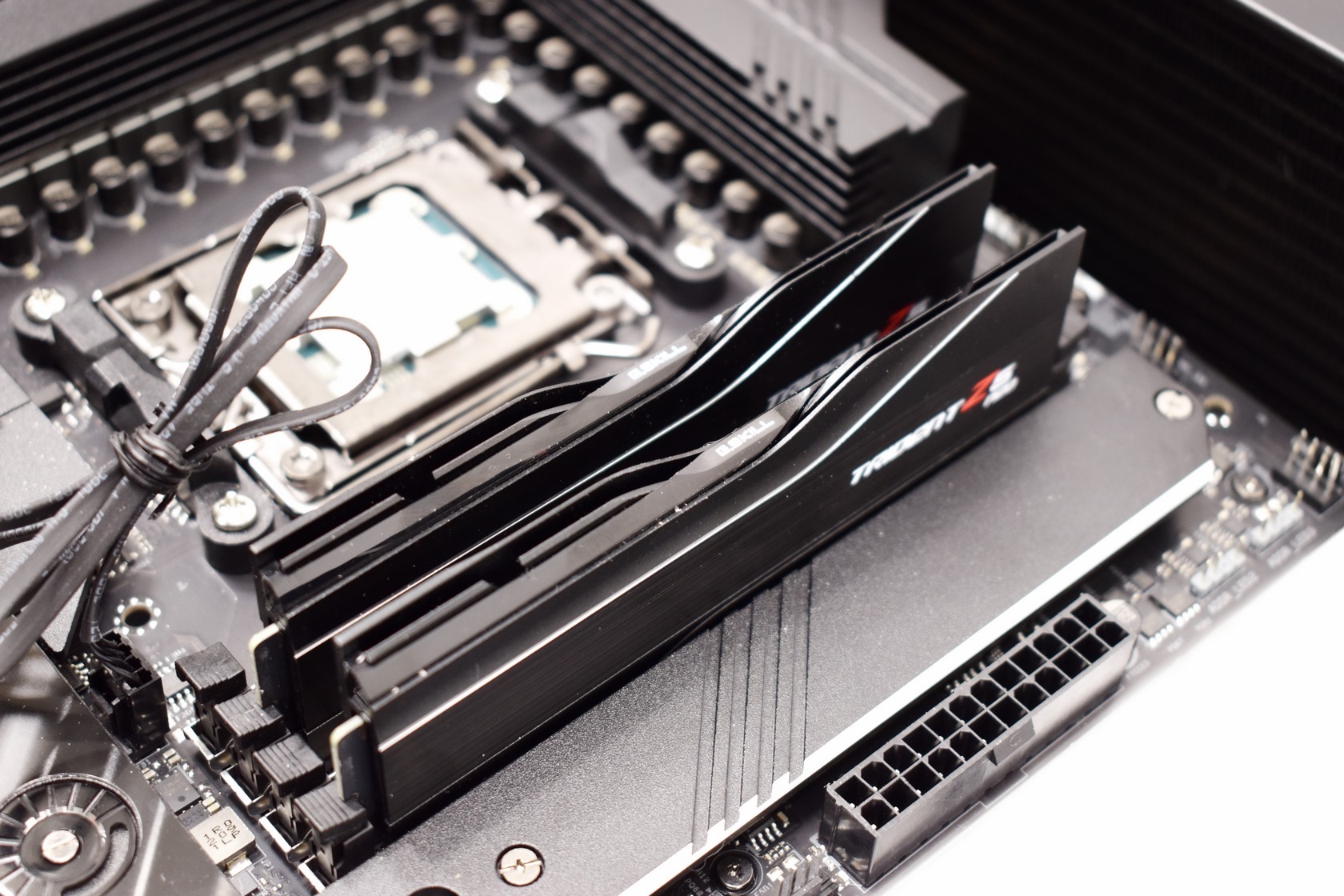 AMD Ryzen 5 7600, Ryzen 7 7700 & Ryzen 9 7900 65W TDP CPUs Review