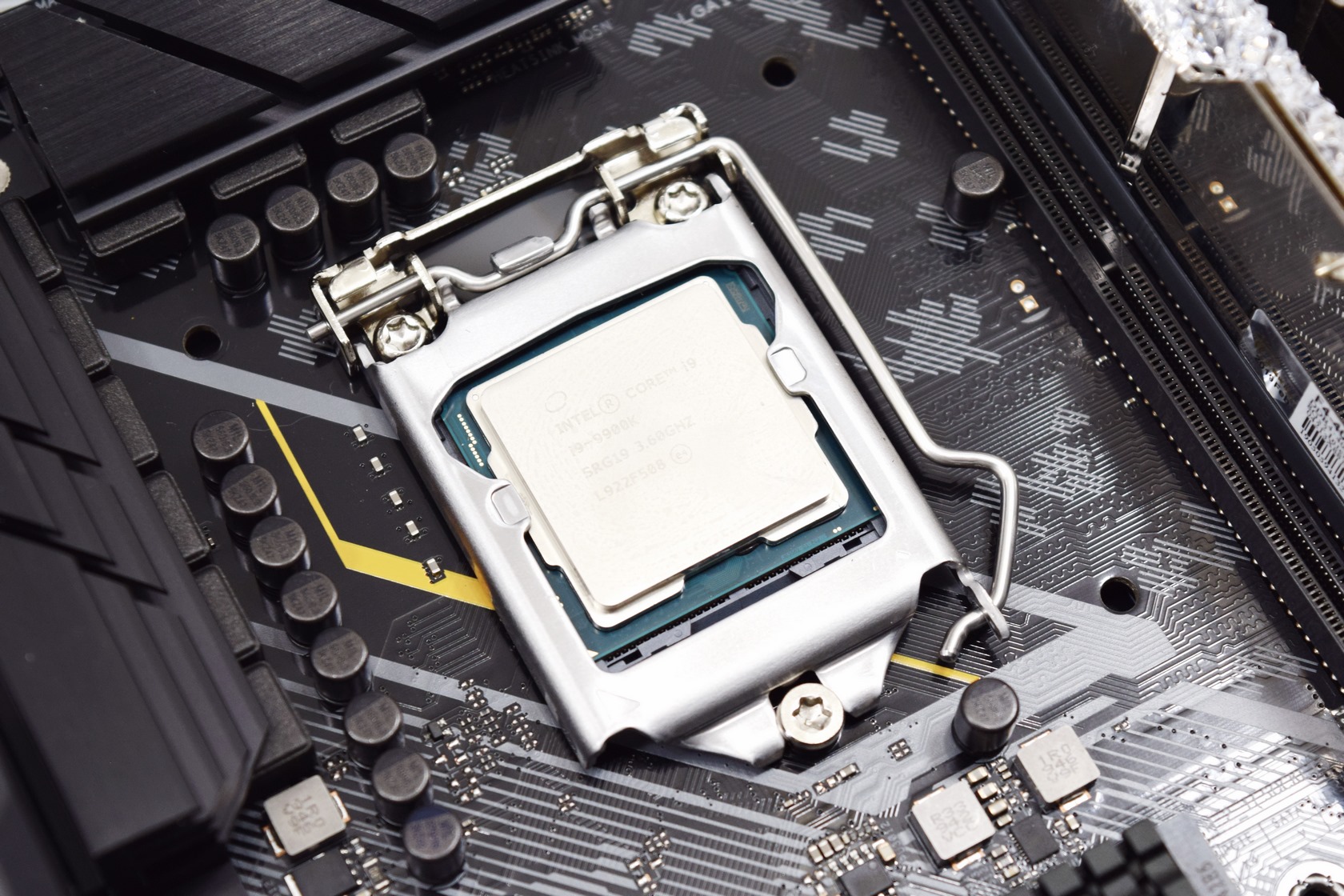 ASUS TUF Z390-Pro Gaming Motherboard Review