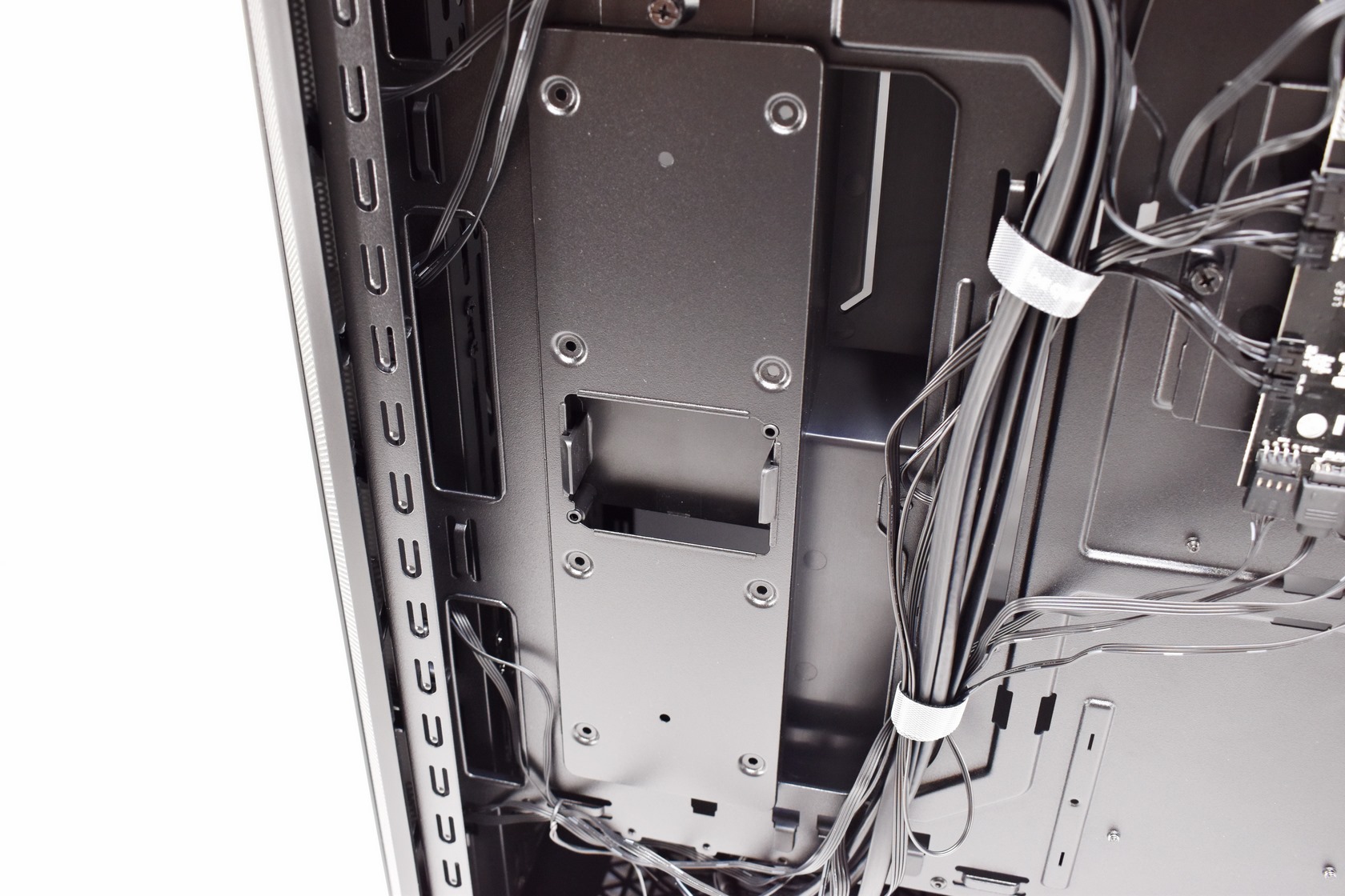 be quiet! Shadow Base 800 FX Midi-Tower Review