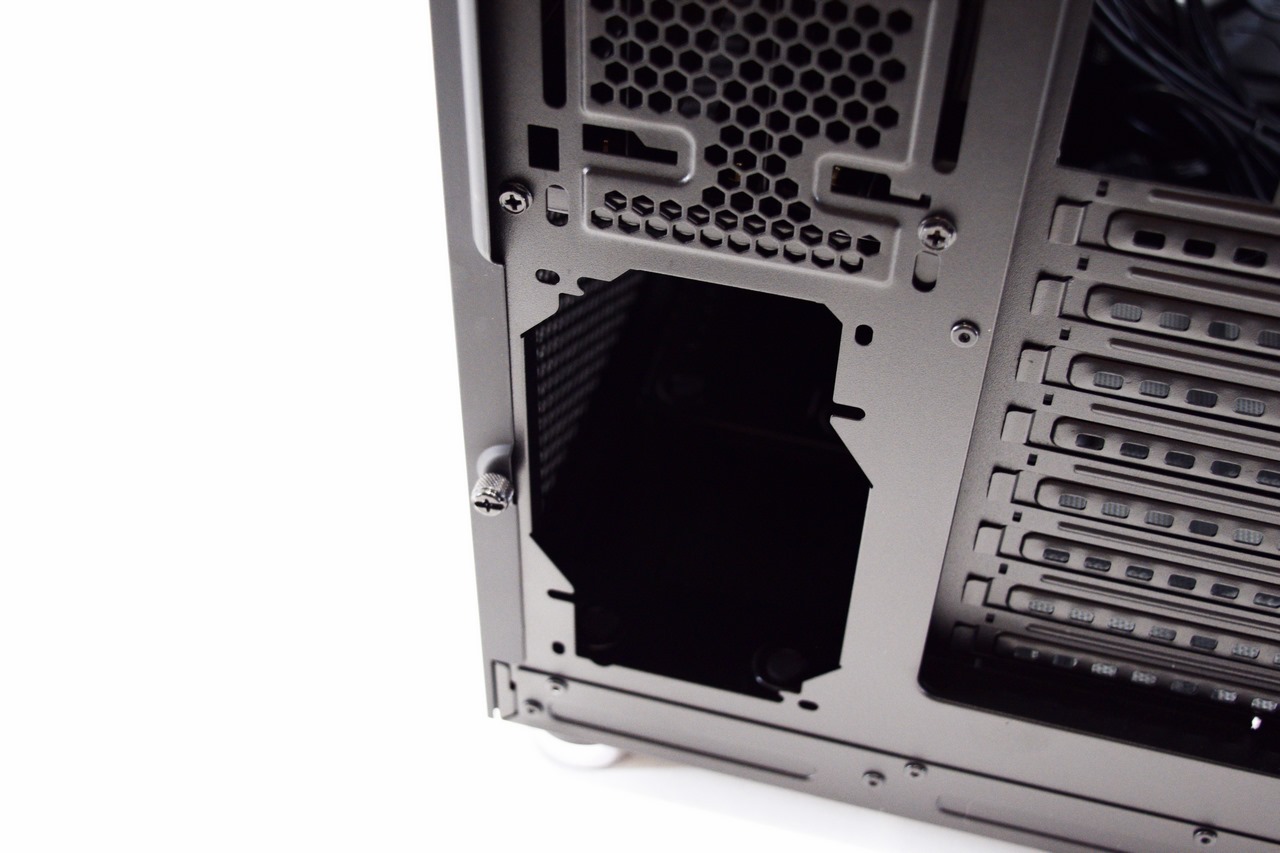 CORSAIR CRYSTAL 680X RGB ATX Smart Case Review