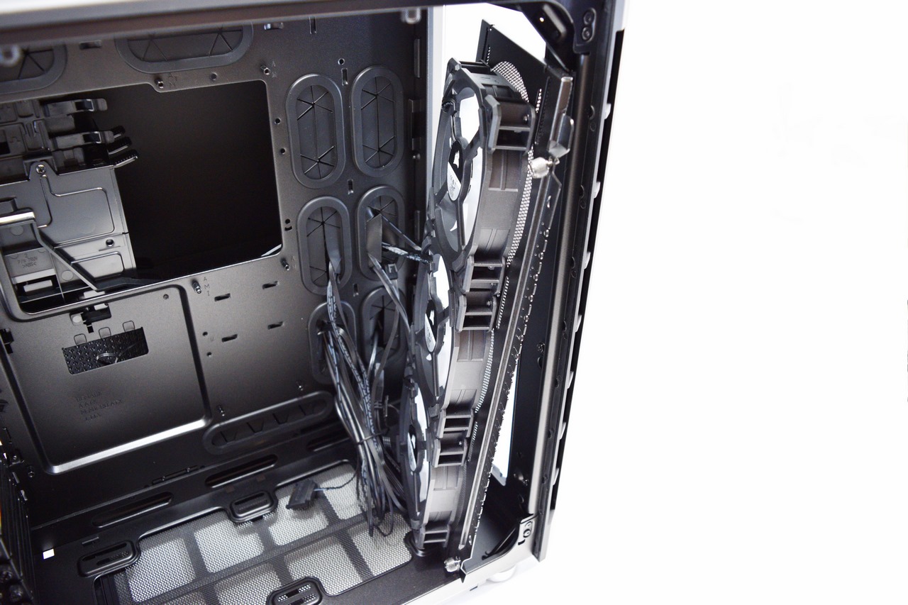 CORSAIR CRYSTAL 680X RGB ATX Smart Case Review