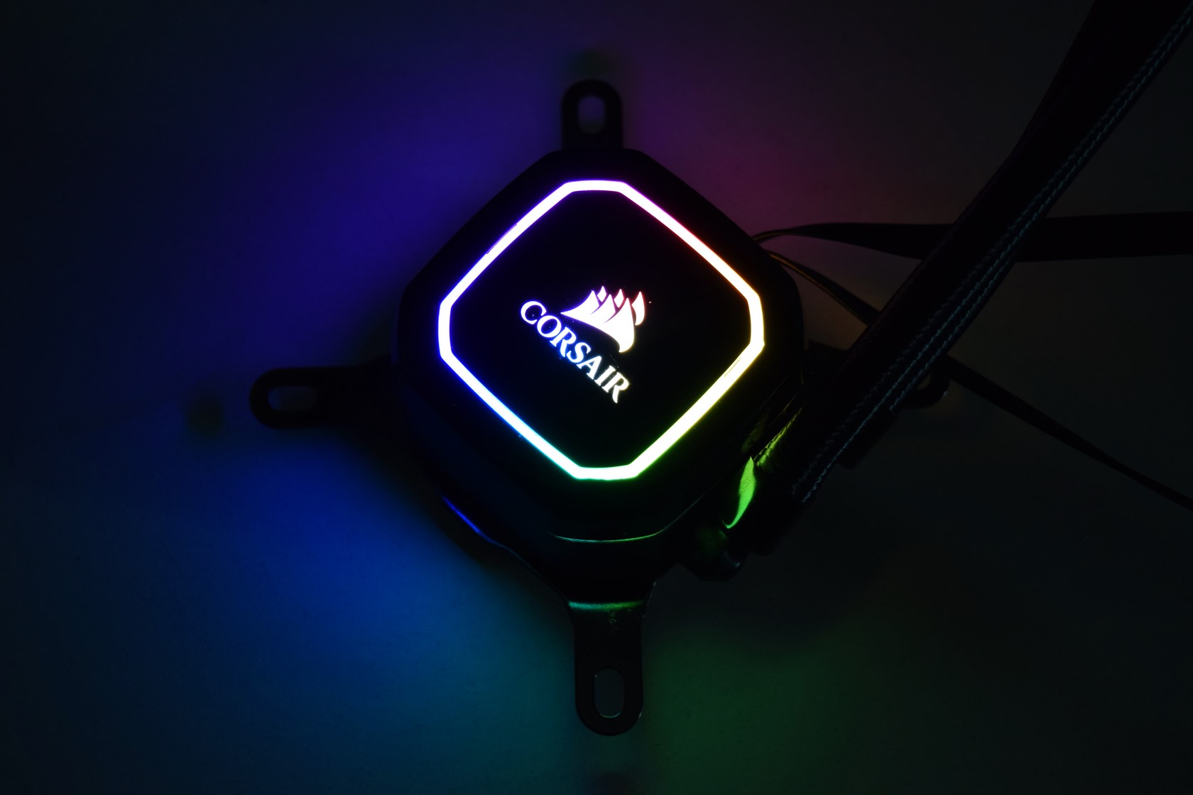 CORSAIR iCUE H115i RGB Pro XT AIO Liquid CPU Cooler Review