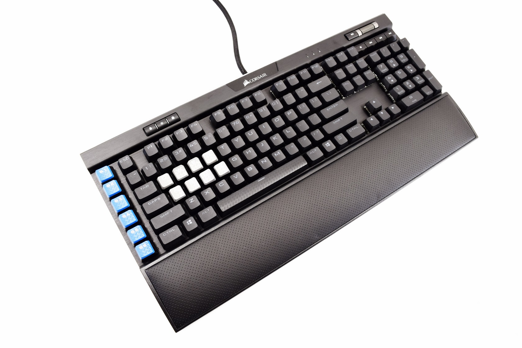 CORSAIR K95 RGB Platinum XT Mechanical Gaming Keyboard Review