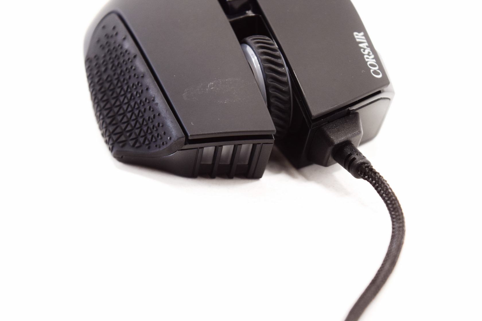CORSAIR Scimitar RGB Elite MOBA/MMO Gaming Mouse Review