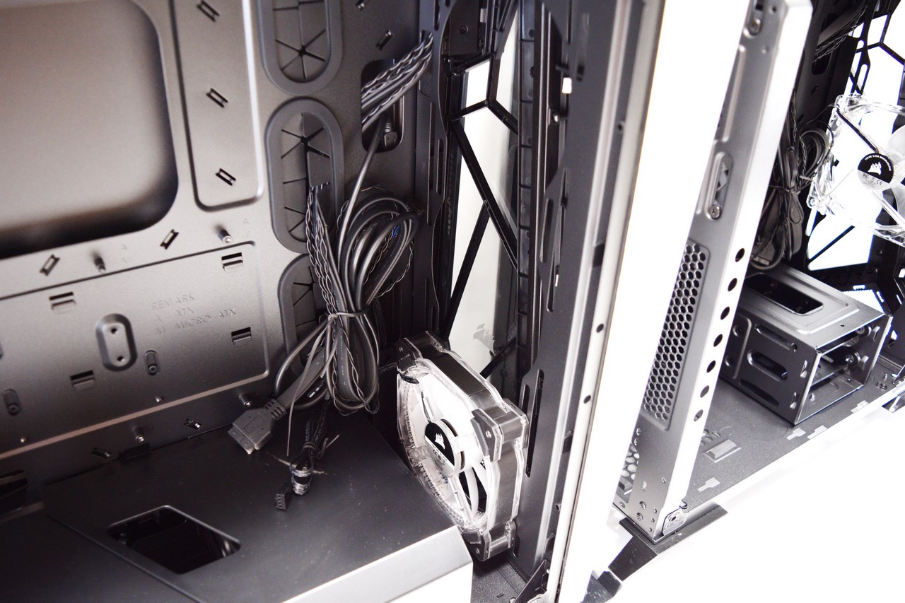 CORSAIR Spec-Omega RGB Mid-Tower Tempered Glass Gaming Case Review