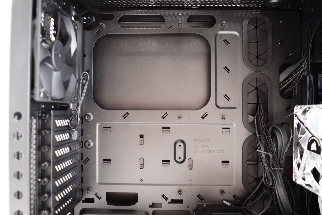 CORSAIR Spec-Omega RGB Mid-Tower Tempered Glass Gaming Case Review