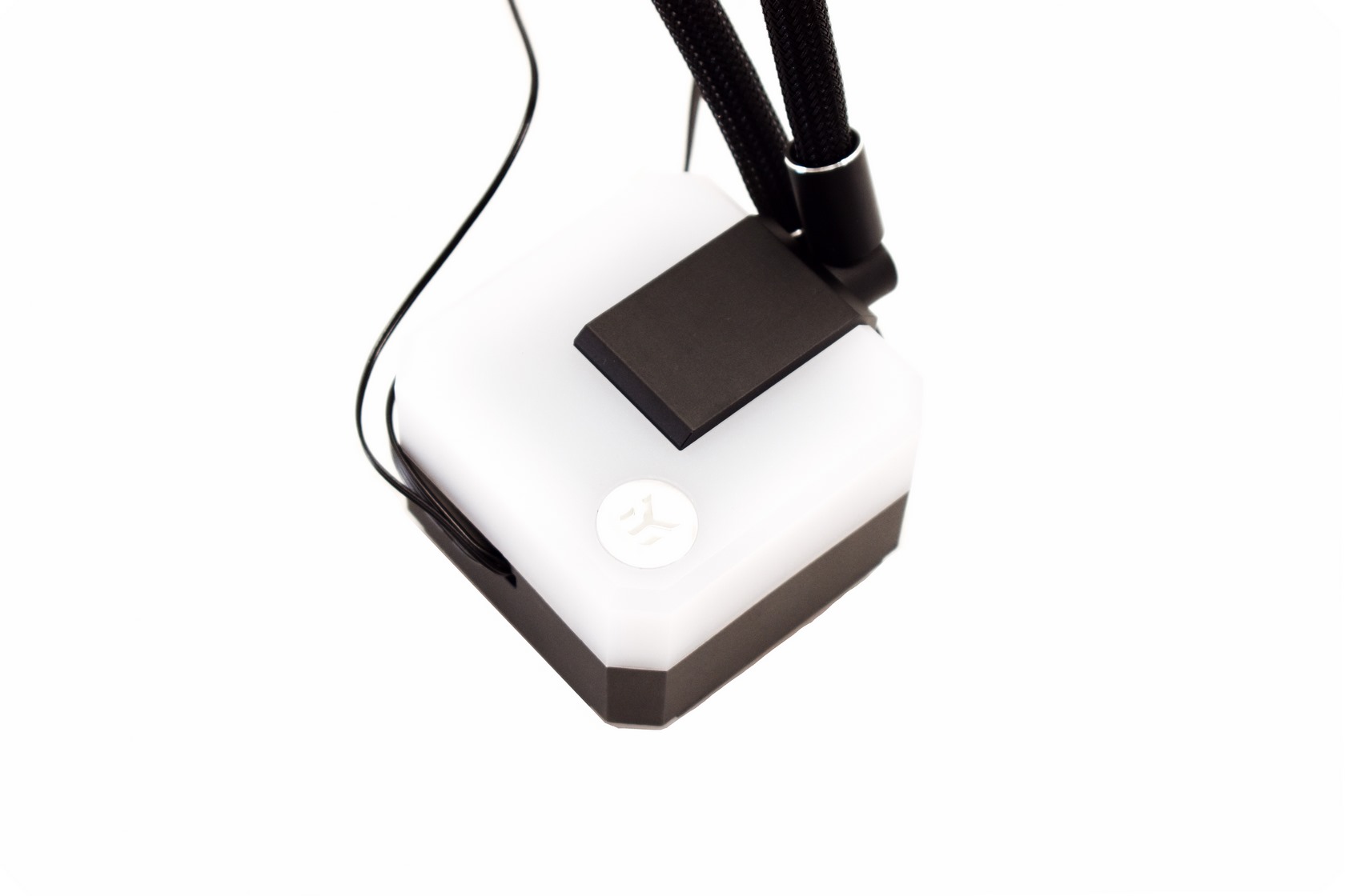 EK Water Blocks EK AIO 240 D-RGB AIO Liquid Cooling System Review