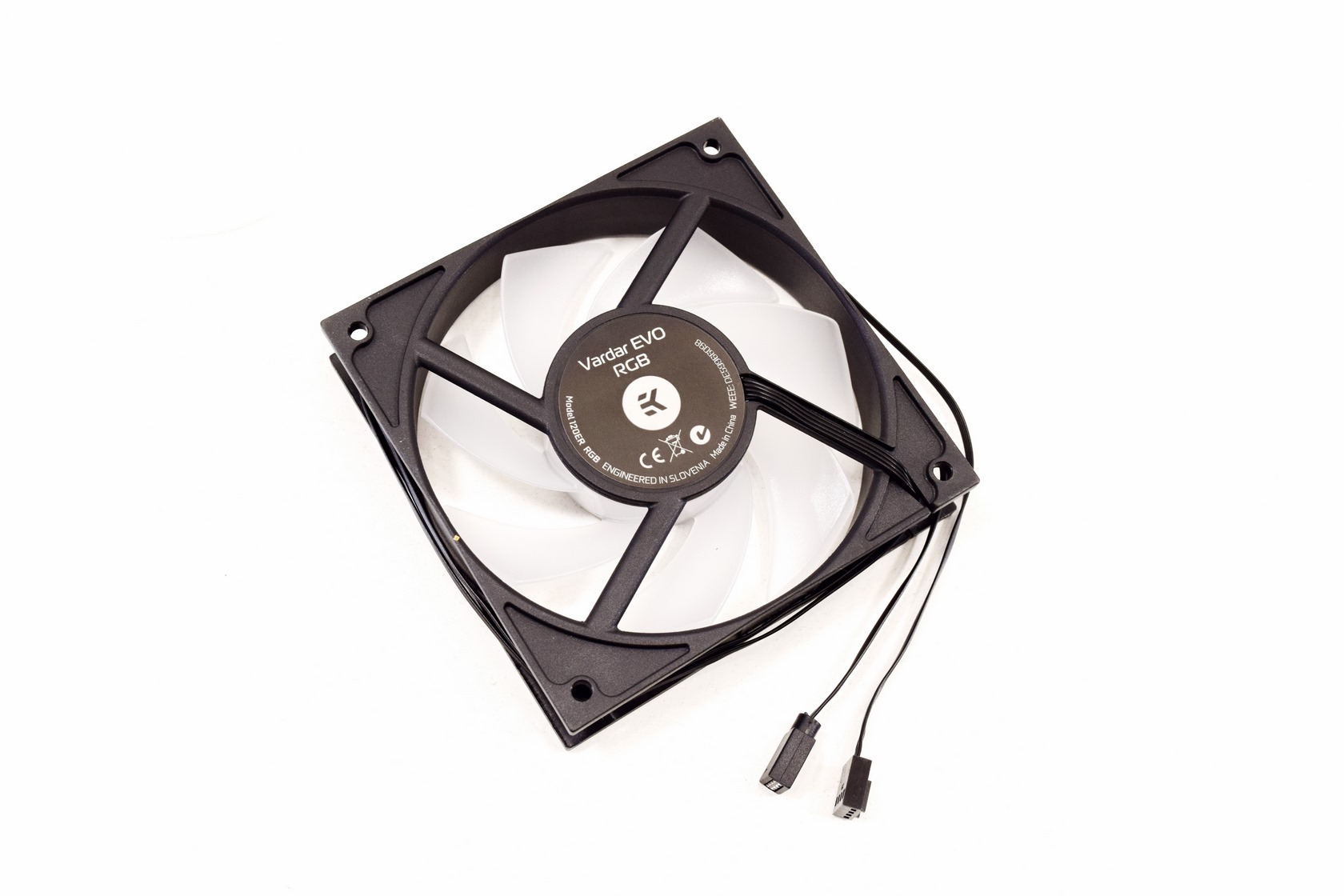 EK Water Blocks Classic RGB S240 Complete RGB Liquid Cooling Kit Review