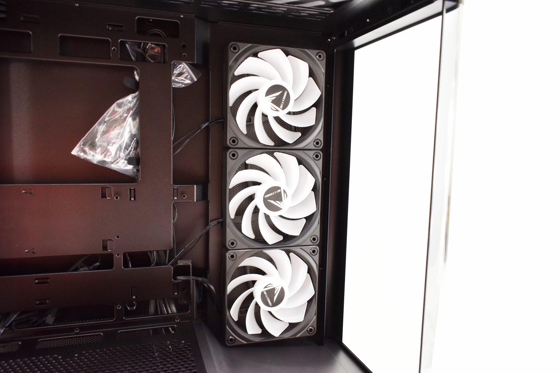 Formula V Line Crystal U9 PA Mid Tower Review