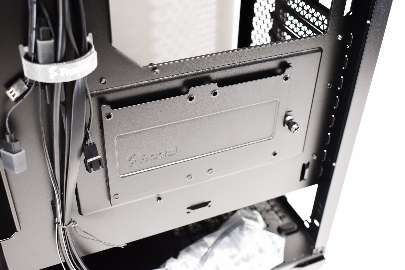 Fractal Design Pop XL Air Mid-Tower Review