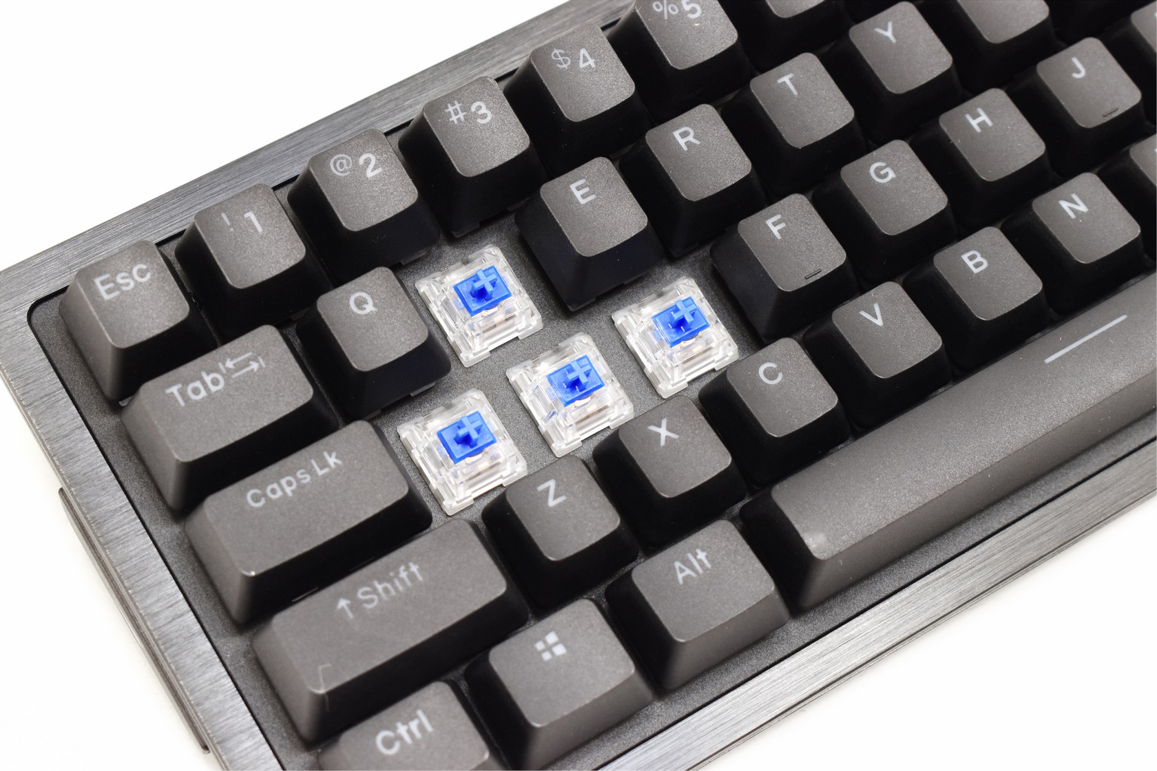 MOUNTAIN EVEREST 60 Compact RGB Gaming Keyboard With Numpad ...