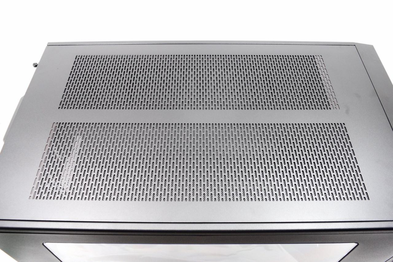 Thermaltake Core X9 E-ATX Cube Case Review
